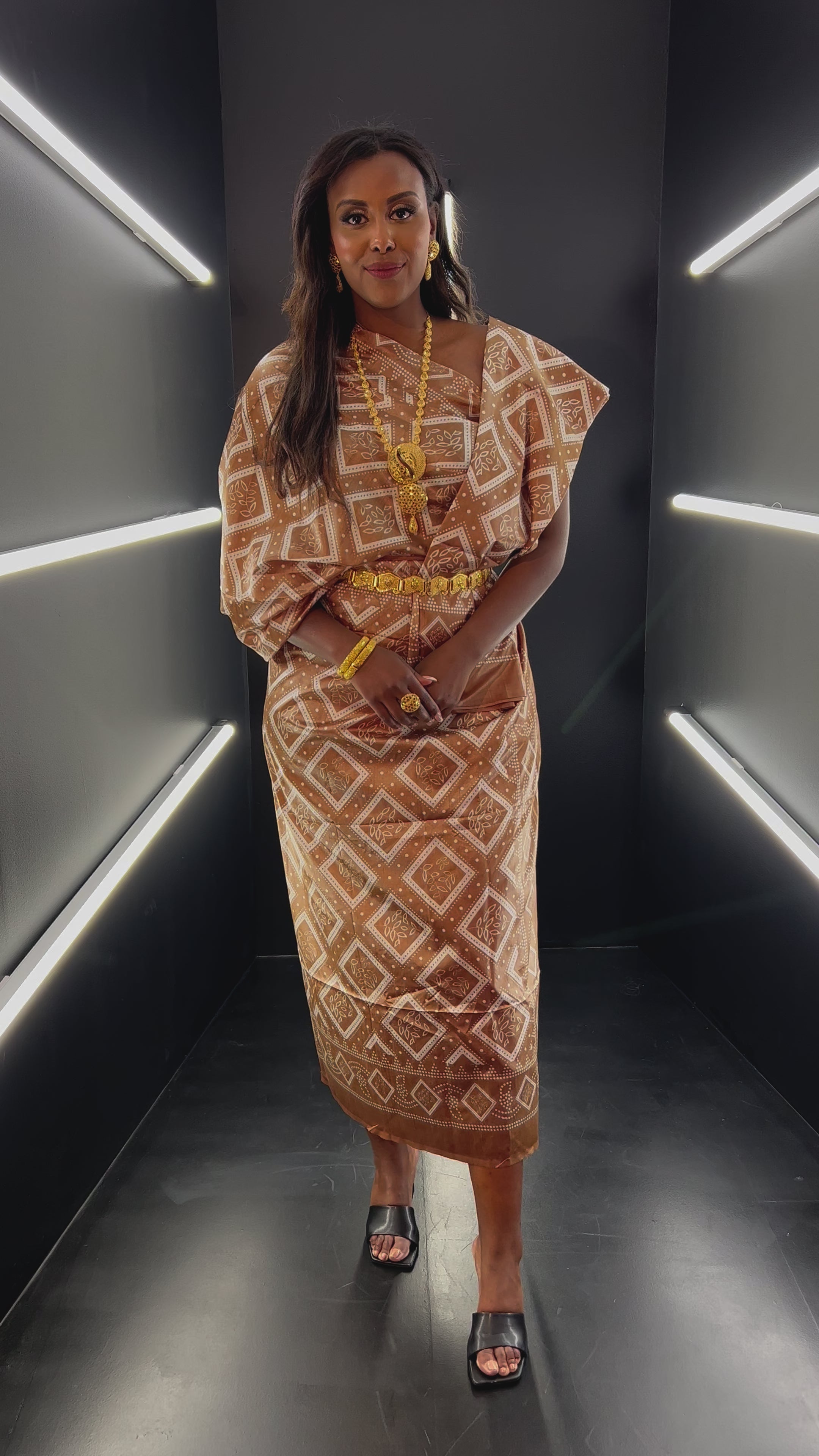 Gold Shaash Delux(PRE-ORDER) – Arosada